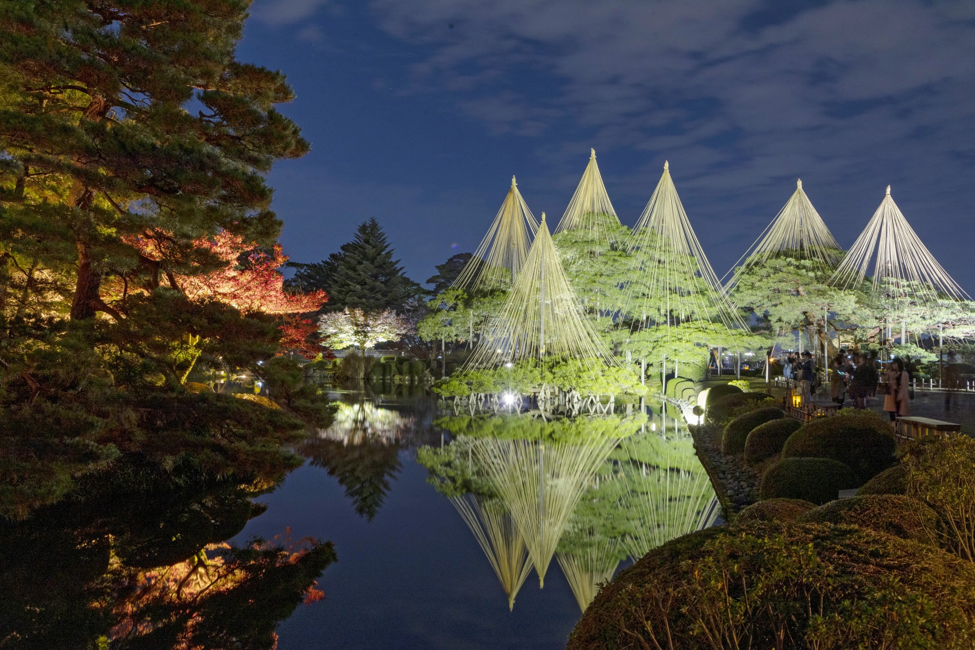 Autumn Lighting Events at Kenrokuen Garden